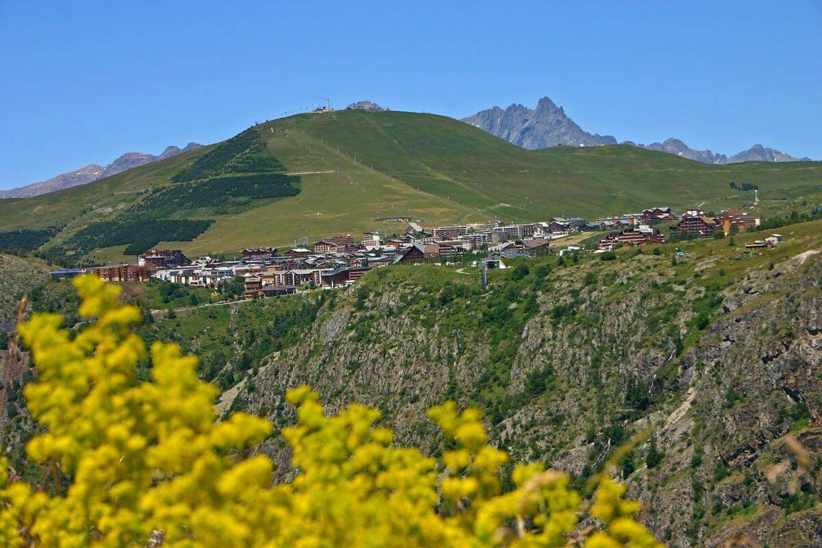 Alpe d'Huez en été : découvrez le guide ultime des activités de ...